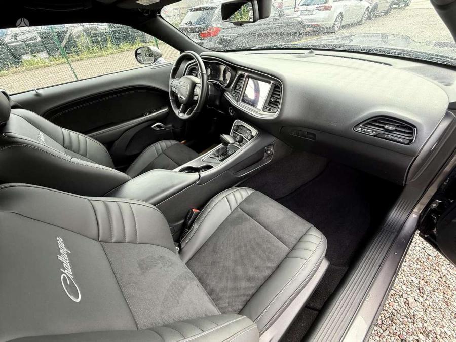 Pelēks Dodge Challenger 2021 Kretinga, ar dzinēja tilpumu 3.60 L un nobraukumu 28 tūkst. km par 20499 €, foto 26 vietnē AUTOMOTO.COM.LV