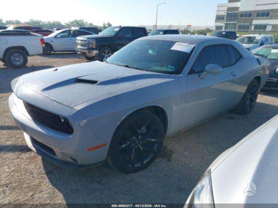 Grey Dodge Challenger 2021 in Klaipeda, with an engine capacity of 3.60 L and mileage of 86 thousand km for 9000 €, photo 3 on AUTOMOTO.COM.LV