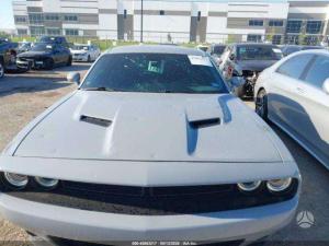 Grey Dodge Challenger 2021 in Klaipeda, with an engine capacity of 3.60 L and mileage of 86 thousand km for 9000 €, photo 7 on AUTOMOTO.COM.LV