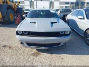 Grey Dodge Challenger 2021 in Klaipeda, with an engine capacity of 3.60 L and mileage of 86 thousand km for 9000 €, photo 13 on AUTOMOTO.COM.LV