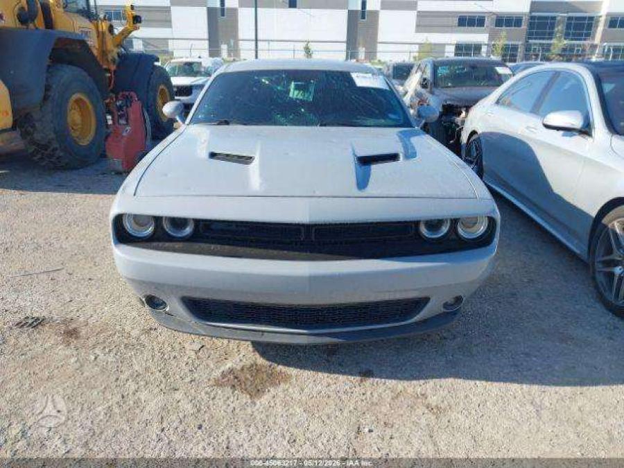 Grey Dodge Challenger 2021 in Klaipeda, with an engine capacity of 3.60 L and mileage of 86 thousand km for 9000 €, photo 13 on AUTOMOTO.COM.LV