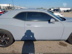 Grey Dodge Challenger 2021 in Klaipeda, with an engine capacity of 3.60 L and mileage of 86 thousand km for 9000 €, photo 14 on AUTOMOTO.COM.LV
