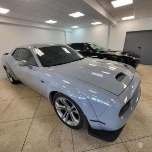 Grey Dodge Challenger 2021 in Siauliai, with an engine capacity of 5.65 L and mileage of 37 thousand km for 29400 €, photo 3 on AUTOMOTO.COM.LV
