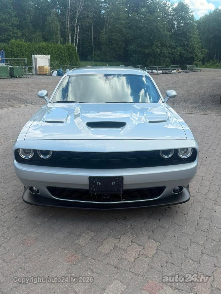 Grey Dodge Challenger 2023 in Tallinn, with an engine capacity of 6.40 L and mileage of 18 thousand km for 41000 €, photo 3 on AUTOMOTO.COM.LV