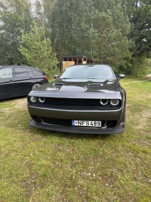 Pelēks Dodge Challenger 2018 Viļņa, ar dzinēja tilpumu 3.60 L un nobraukumu 133 tūkst. km par 15999 €, foto 3 vietnē AUTOMOTO.COM.LV