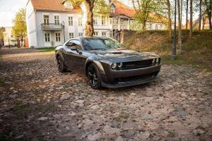 Pelēks Dodge Challenger 2018 Viļņa, ar dzinēja tilpumu 3.60 L un nobraukumu 133 tūkst. km par 15999 €, foto 5 vietnē AUTOMOTO.COM.LV