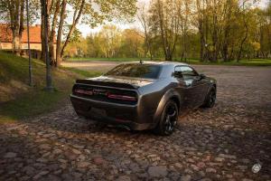 Pelēks Dodge Challenger 2018 Viļņa, ar dzinēja tilpumu 3.60 L un nobraukumu 133 tūkst. km par 15999 €, foto 11 vietnē AUTOMOTO.COM.LV