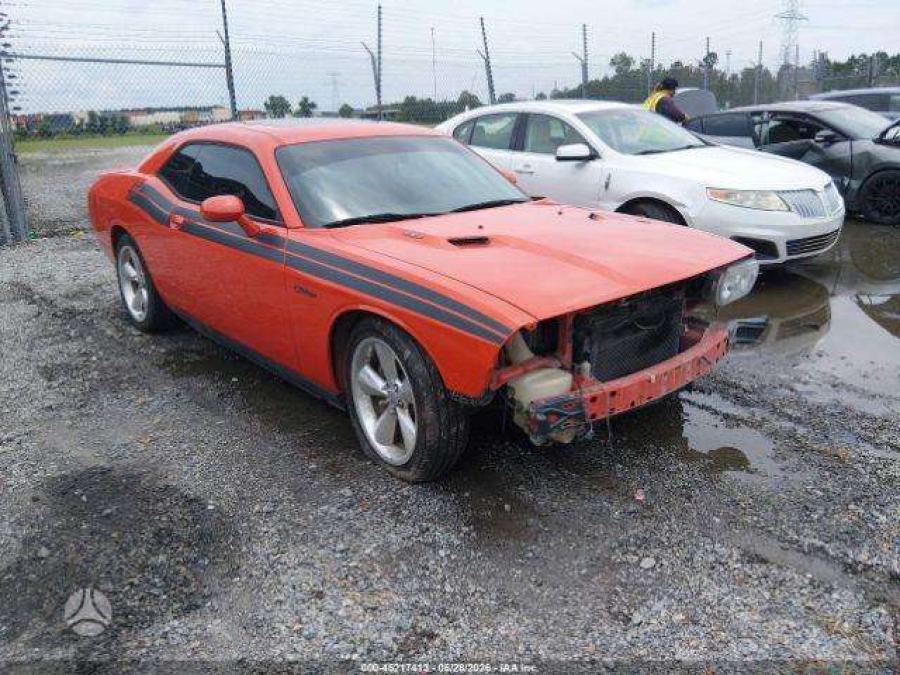 Oranžs Dodge Challenger 2013 Klaipėda, ar dzinēja tilpumu 5.70 L un nobraukumu 111 tūkst. km par 4000 €, foto 1 vietnē AUTOMOTO.COM.LV