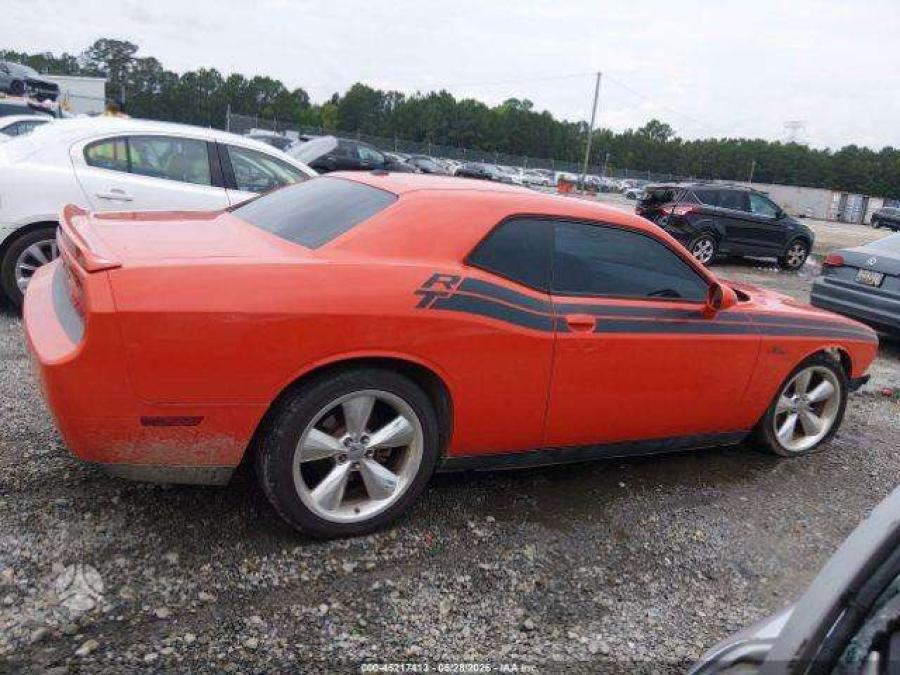 Oranžs Dodge Challenger 2013 Klaipėda, ar dzinēja tilpumu 5.70 L un nobraukumu 111 tūkst. km par 4000 €, foto 15 vietnē AUTOMOTO.COM.LV