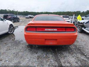 Oranžs Dodge Challenger 2013 Klaipėda, ar dzinēja tilpumu 5.70 L un nobraukumu 111 tūkst. km par 4000 €, foto 18 vietnē AUTOMOTO.COM.LV