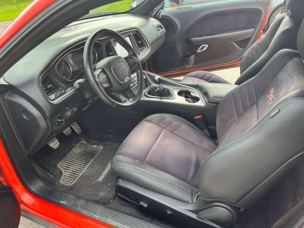Oranžs Dodge Challenger 2017 Narva, ar dzinēja tilpumu 5.70 L un nobraukumu 74 tūkst. km par 22500 €, foto 9 vietnē AUTOMOTO.COM.LV