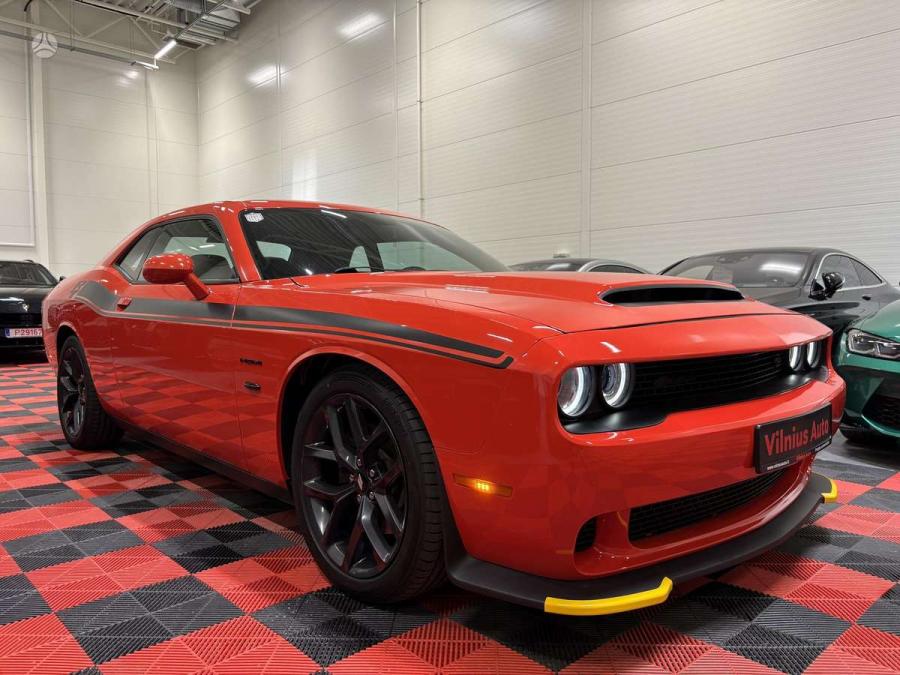 Oranžs Dodge Challenger 2020 Viļņa, ar dzinēja tilpumu 5.65 L un nobraukumu 56 tūkst. km par 28999 €, foto 4 vietnē AUTOMOTO.COM.LV