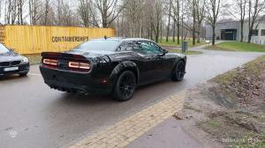 Orange Dodge Challenger 2023 in Klaipeda, with an engine capacity of 6.40 L and mileage of 21 thousand km for 34999 €, photo 8 on AUTOMOTO.COM.LV