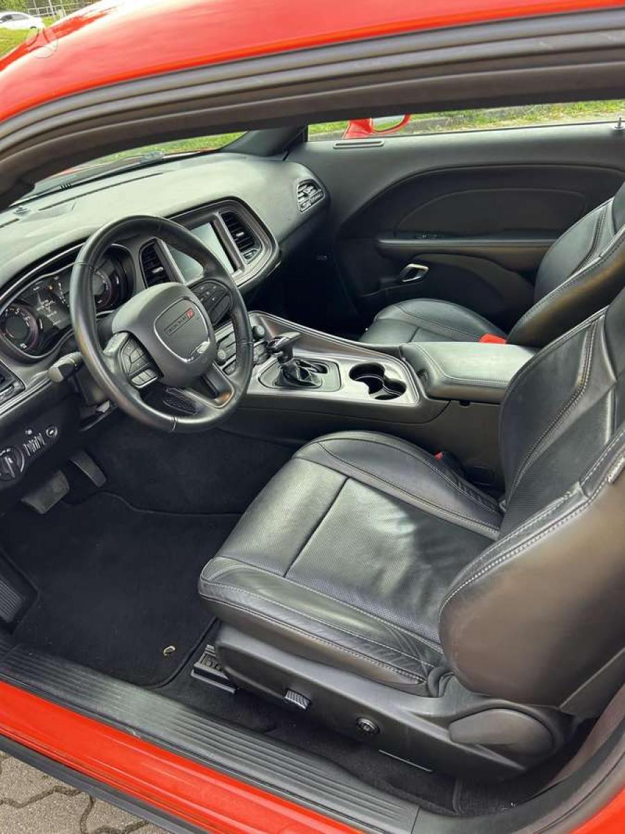 Oranžs Dodge Challenger 2023 Klaipėda, ar dzinēja tilpumu 3.60 L un nobraukumu 62 tūkst. km par 22222 €, foto 9 vietnē AUTOMOTO.COM.LV