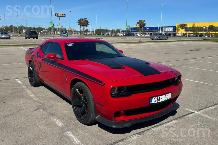 Sarkans Dodge Challenger 2015 Rīga, ar dzinēja tilpumu 3.60 L un nobraukumu 122 tūkst. km par 16400 €, foto 5 vietnē AUTOMOTO.COM.LV