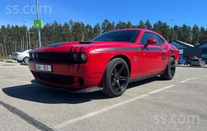 Sarkans Dodge Challenger 2015 Rīga, ar dzinēja tilpumu 3.60 L un nobraukumu 122 tūkst. km par 16400 €, foto 6 vietnē AUTOMOTO.COM.LV