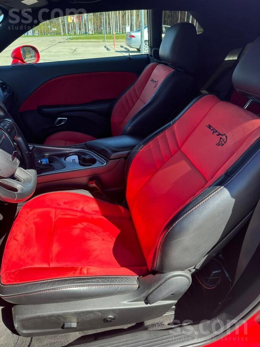 Sarkans Dodge Challenger 2015 Rīga, ar dzinēja tilpumu 3.60 L un nobraukumu 122 tūkst. km par 16400 €, foto 10 vietnē AUTOMOTO.COM.LV