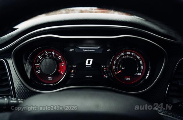 Red Dodge Challenger 2016 in Tallinn, with an engine capacity of 6.20 L and mileage of 33 thousand km for 55900 €, photo 11 on AUTOMOTO.COM.LV