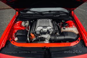 Sarkans Dodge Challenger 2016 Tallina, ar dzinēja tilpumu 6.20 L un nobraukumu 33 tūkst. km par 55900 €, foto 16 vietnē AUTOMOTO.COM.LV