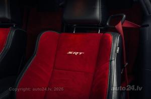 Sarkans Dodge Challenger 2016 Tallina, ar dzinēja tilpumu 6.20 L un nobraukumu 33 tūkst. km par 55900 €, foto 20 vietnē AUTOMOTO.COM.LV
