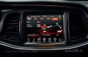 Sarkans Dodge Challenger 2016 Tallina, ar dzinēja tilpumu 6.20 L un nobraukumu 33 tūkst. km par 55900 €, foto 21 vietnē AUTOMOTO.COM.LV