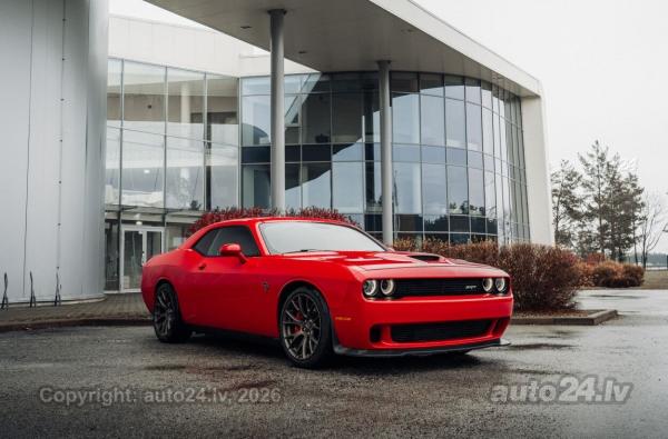 Sarkans Dodge Challenger 2016 Tallina, ar dzinēja tilpumu 6.20 L un nobraukumu 33 tūkst. km par 55900 €, foto 3 vietnē AUTOMOTO.COM.LV