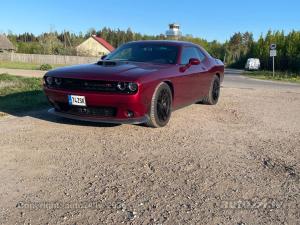 Red Dodge Challenger 2017 in Tallinn, with an engine capacity of 6.40 L and mileage of 64 thousand km for 36000 €, photo 4 on AUTOMOTO.COM.LV