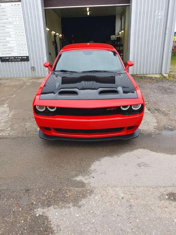 Red Dodge Challenger 2019 in Klaipeda, with an engine capacity of 3.60 L and mileage of 72 thousand km for 17500 €, photo 11 on AUTOMOTO.COM.LV