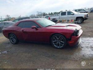 Red Dodge Challenger 2019 in Klaipeda, with an engine capacity of 3.60 L and mileage of 109 thousand km for 4000 €, photo 13 on AUTOMOTO.COM.LV