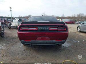 Red Dodge Challenger 2019 in Klaipeda, with an engine capacity of 3.60 L and mileage of 109 thousand km for 4000 €, photo 16 on AUTOMOTO.COM.LV
