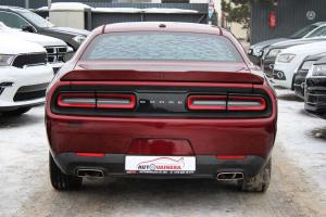 Red Dodge Challenger 2019 in Vilnius, with an engine capacity of 3.60 L and mileage of 240 thousand km for 14700 €, photo 4 on AUTOMOTO.COM.LV