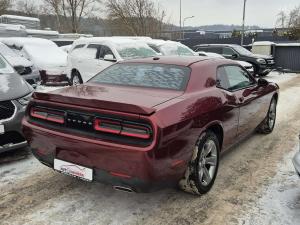 Red Dodge Challenger 2019 in Vilnius, with an engine capacity of 3.60 L and mileage of 240 thousand km for 14700 €, photo 5 on AUTOMOTO.COM.LV