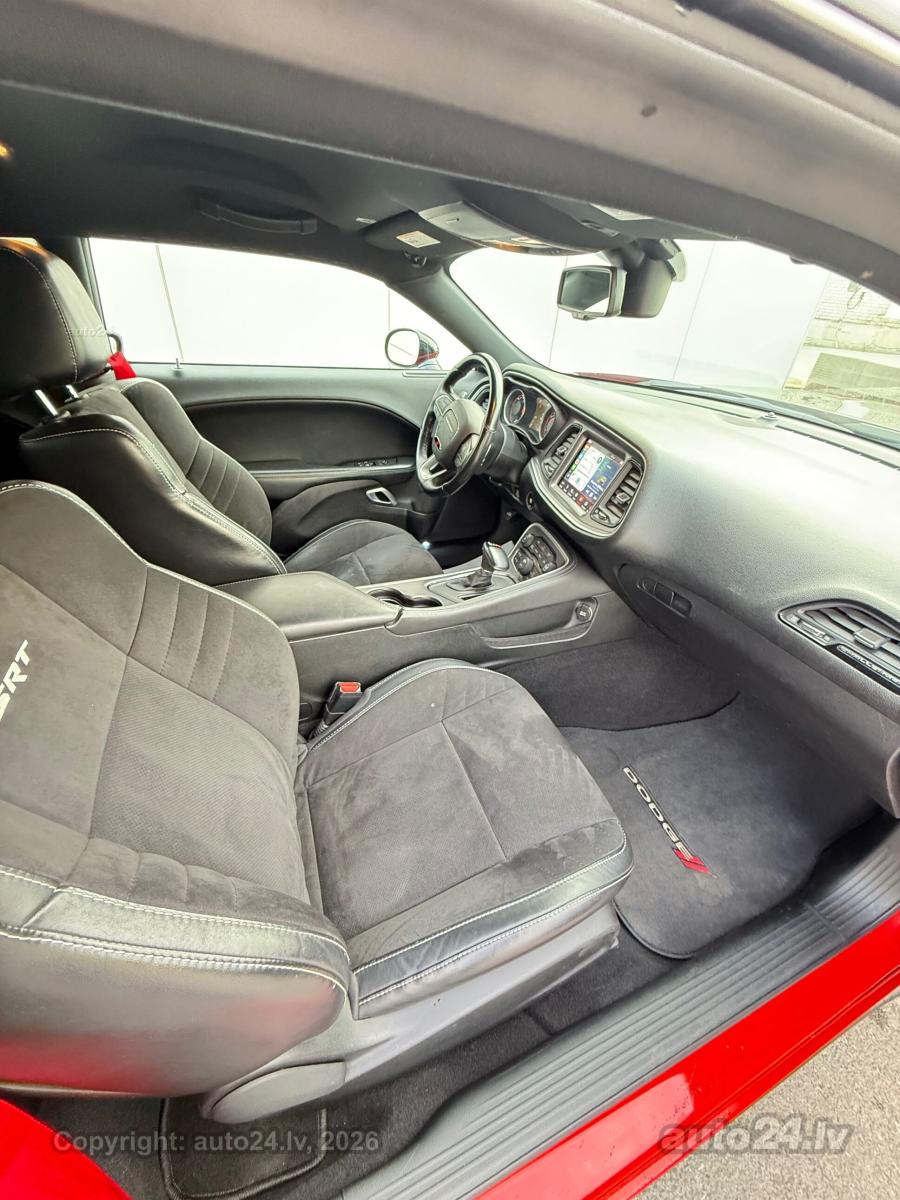 Red Dodge Challenger 2019 in Tallinn, with an engine capacity of 6.40 L and mileage of 60 thousand km for 29999 €, photo 7 on AUTOMOTO.COM.LV