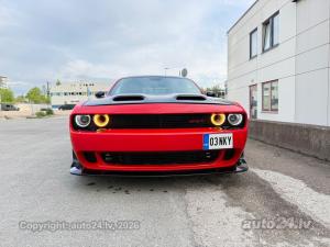 Red Dodge Challenger 2019 in Tallinn, with an engine capacity of 6.40 L and mileage of 60 thousand km for 29999 €, photo 12 on AUTOMOTO.COM.LV