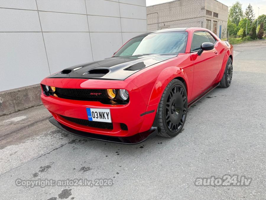 Red Dodge Challenger 2019 in Tallinn, with an engine capacity of 6.40 L and mileage of 60 thousand km for 29999 €, photo 14 on AUTOMOTO.COM.LV