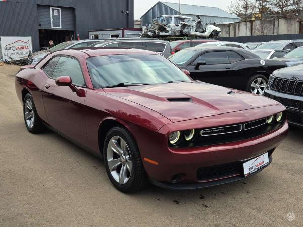 Sarkans Dodge Challenger 2019 Viļņa, ar dzinēja tilpumu 3.60 L un nobraukumu 240 tūkst. km par 13999 €, foto 6 vietnē AUTOMOTO.COM.LV