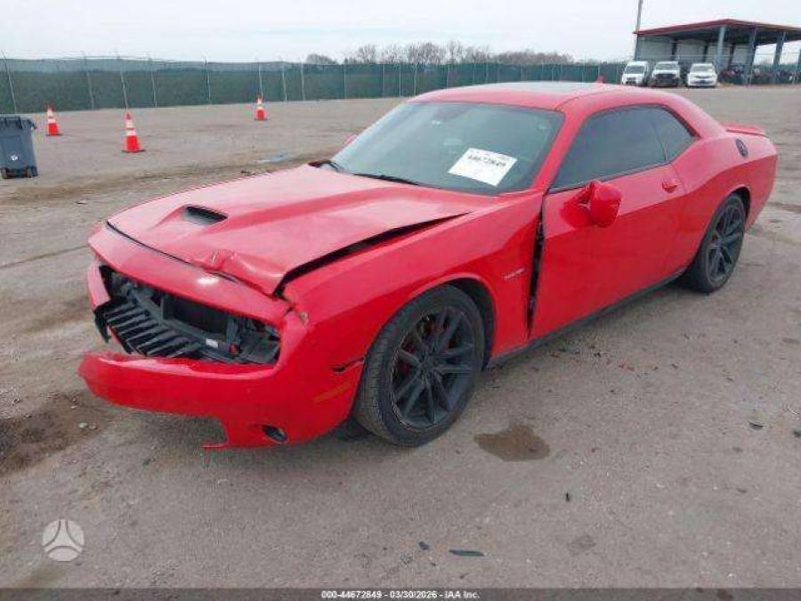 Sarkans Dodge Challenger 2020 Klaipėda, ar dzinēja tilpumu 5.70 L un nobraukumu 188 tūkst. km par 7600 €, foto 3 vietnē AUTOMOTO.COM.LV