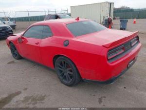 Sarkans Dodge Challenger 2020 Klaipėda, ar dzinēja tilpumu 5.70 L un nobraukumu 188 tūkst. km par 7600 €, foto 4 vietnē AUTOMOTO.COM.LV