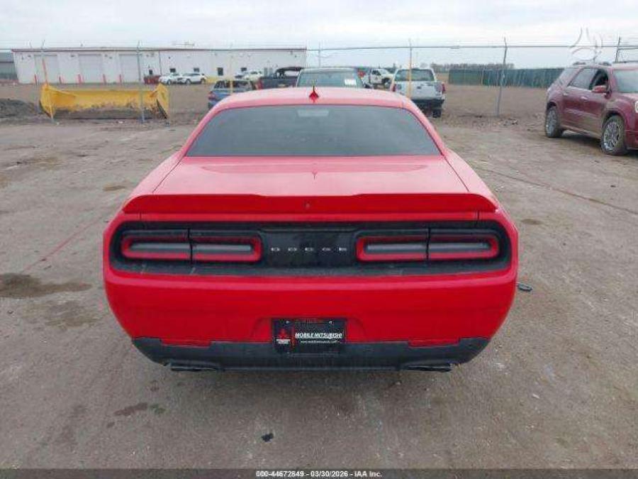 Sarkans Dodge Challenger 2020 Klaipėda, ar dzinēja tilpumu 5.70 L un nobraukumu 188 tūkst. km par 7600 €, foto 17 vietnē AUTOMOTO.COM.LV