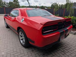 Red Dodge Challenger 2021 in Jurbarkas, with an engine capacity of 3.60 L and mileage of 64 thousand km for 18500 €, photo 5 on AUTOMOTO.COM.LV