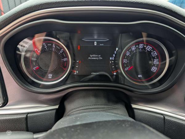 Red Dodge Challenger 2021 in Jurbarkas, with an engine capacity of 3.60 L and mileage of 64 thousand km for 18500 €, photo 7 on AUTOMOTO.COM.LV