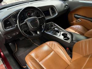 Sarkans Dodge Challenger 2021 Viļņa, ar dzinēja tilpumu 3.60 L un nobraukumu 98 tūkst. km par 21990 €, foto 12 vietnē AUTOMOTO.COM.LV
