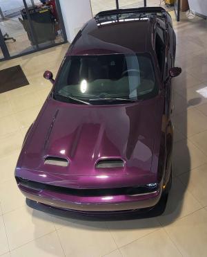 Red Dodge Challenger 2021 in Siauliai, with an engine capacity of 5.65 L and mileage of 57 thousand km for 28500 €, photo  on AUTOMOTO.COM.LV