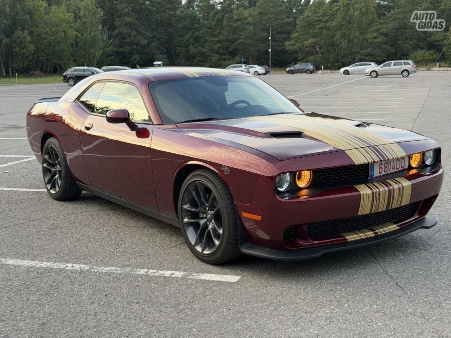 Red Dodge Challenger 2023 in Klaipeda, with an engine capacity of 5.70 L and mileage of 27 thousand km for 28500 €, photo 5 on AUTOMOTO.COM.LV