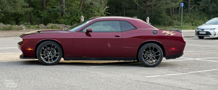Red Dodge Challenger 2023 in Klaipeda, with an engine capacity of 5.70 L and mileage of 27 thousand km for 28500 €, photo 10 on AUTOMOTO.COM.LV