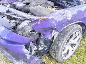 Violet Dodge Challenger 2016 in Ukmerge, with an engine capacity of 3.60 L and mileage of 100 thousand km for 9200 €, photo 6 on AUTOMOTO.COM.LV