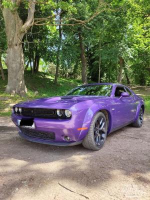 Violet Dodge Challenger 2019 in Vilnius, with an engine capacity of 3.60 L and mileage of 144 thousand km for 17000 €, photo  on AUTOMOTO.COM.LV