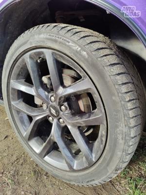 Violet Dodge Challenger 2019 in Vilnius, with an engine capacity of 3.60 L and mileage of 144 thousand km for 17000 €, photo 9 on AUTOMOTO.COM.LV