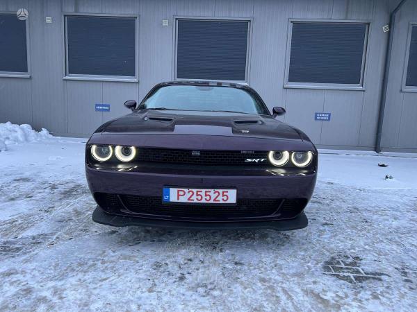 Violet Dodge Challenger 2021 in Klaipeda, with an engine capacity of 3.60 L and mileage of 116 thousand km for 15400 €, photo 3 on AUTOMOTO.COM.LV