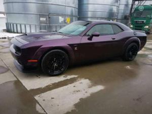 Violets Dodge Challenger 2022 Šauļi, ar dzinēja tilpumu 6.42 L un nobraukumu 63 tūkst. km par 35500 €, foto 5 vietnē AUTOMOTO.COM.LV